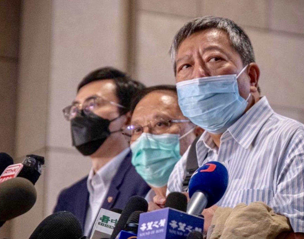 HONG KONG - LIBERTÉS: Lee Cheuk Yan, le syndicaliste qui a osé défier ...